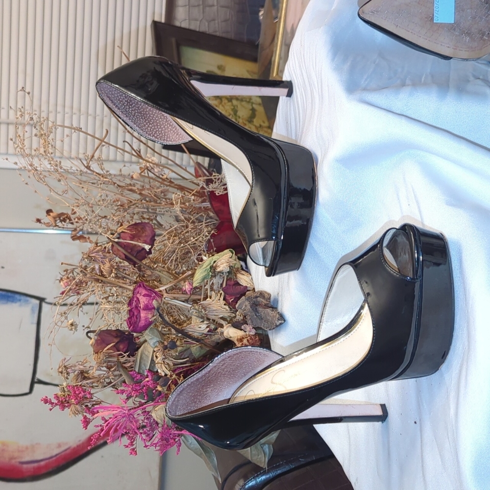 Jessica Simpson Sexy Black Patent Leather Heels - Gem